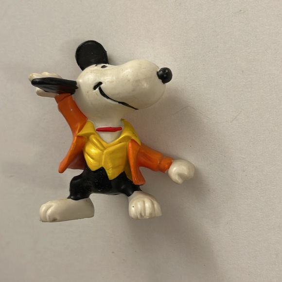 Peanuts | Toys | Vintage Snoopy Figure Snoopy Peanuts Disco Dancing ...